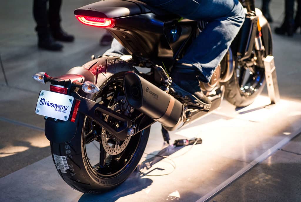 Starter: 12 Best Beginner Motorcycles to Buy as Your First Bike | Improb