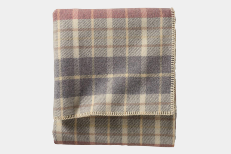The 10 Best Wool Blankets for Winter | Improb