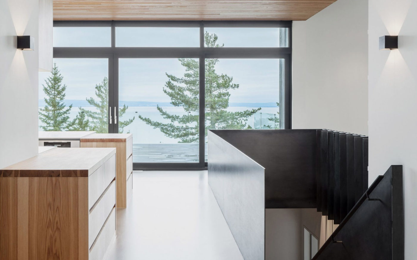 Long Horizontal House | Improb