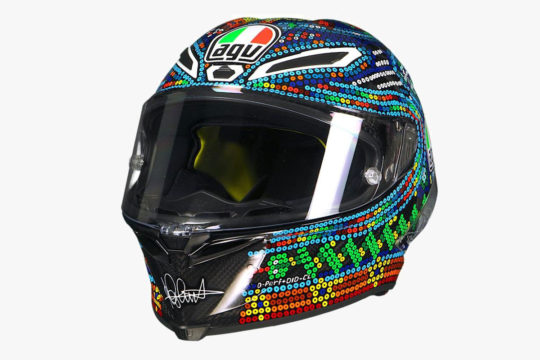 The 8 Best Motorcycle Racing Helmets | Improb