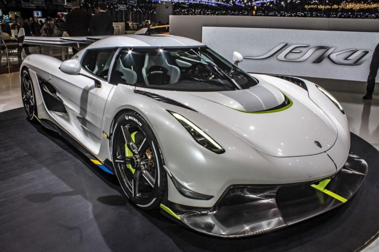 The 16 Best Street Legal Cars that Can Do Over 200 MPH | Improb